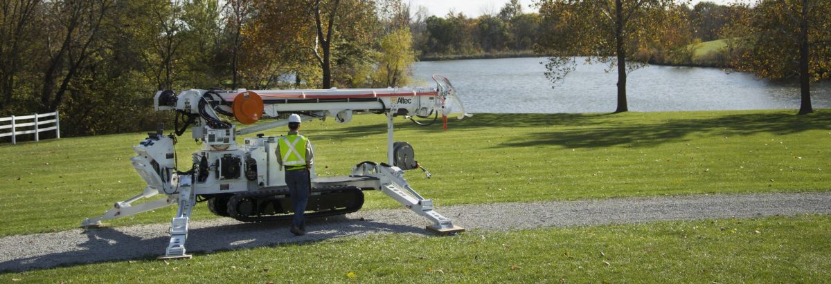 线杆综合作业车 - Altec 中国